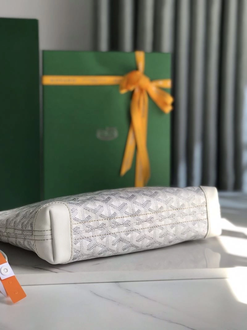 Indistinguishable Goyard Clutch Bags