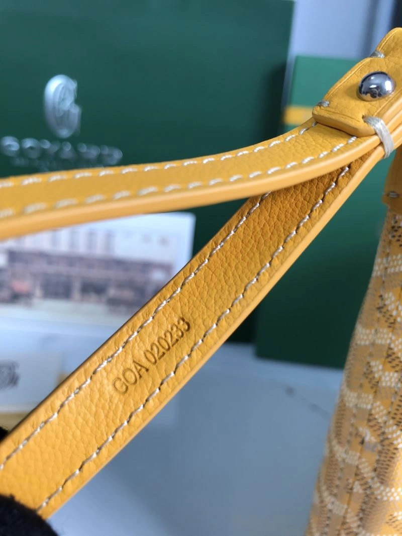 Accurate model Goyard Clutch Bags