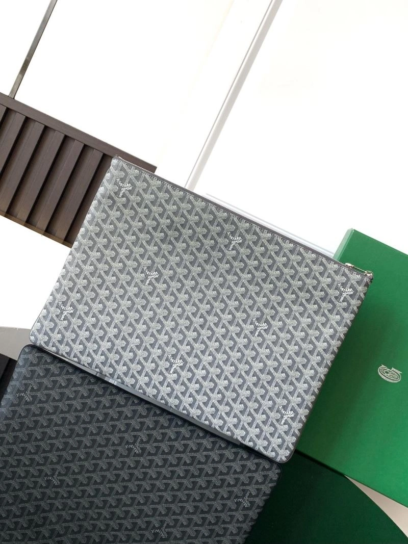 Value-priced Goyard Clutch Bags