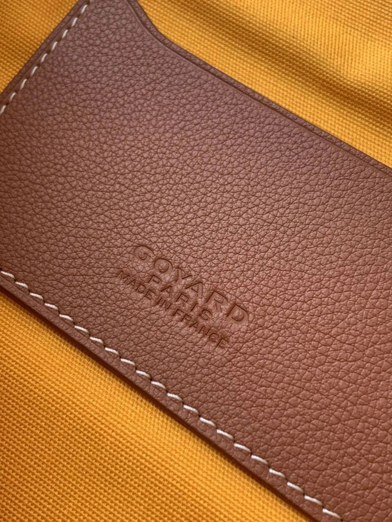 Value-priced Goyard Clutch Bags