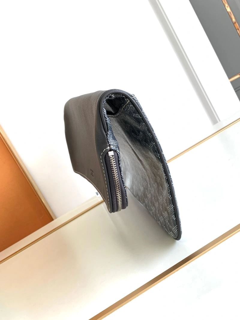 Reasonably priced Goyard Clutch Bags