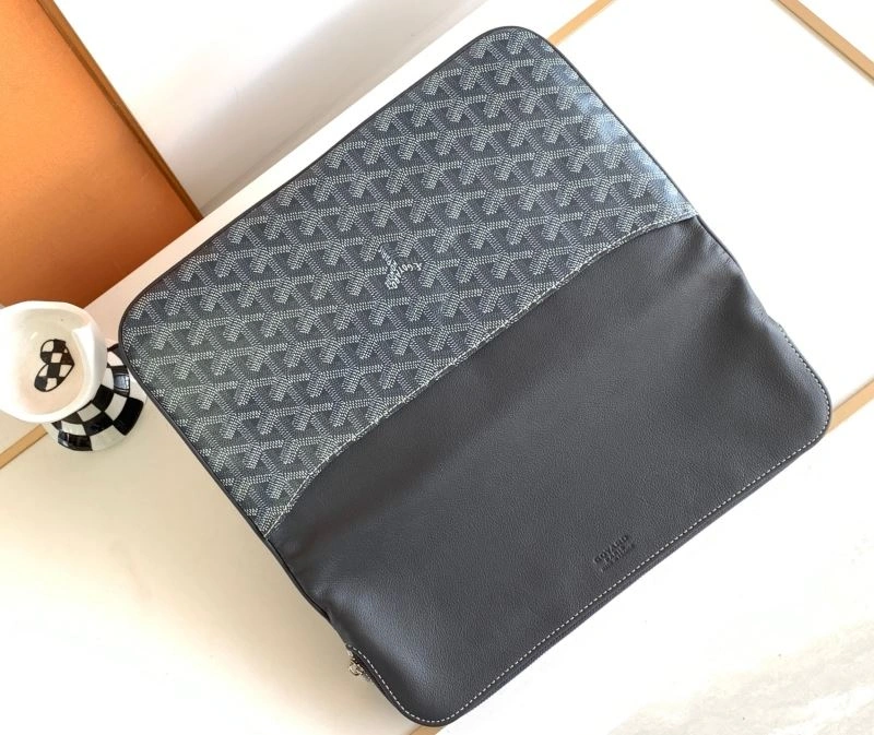 Reasonably priced Goyard Clutch Bags