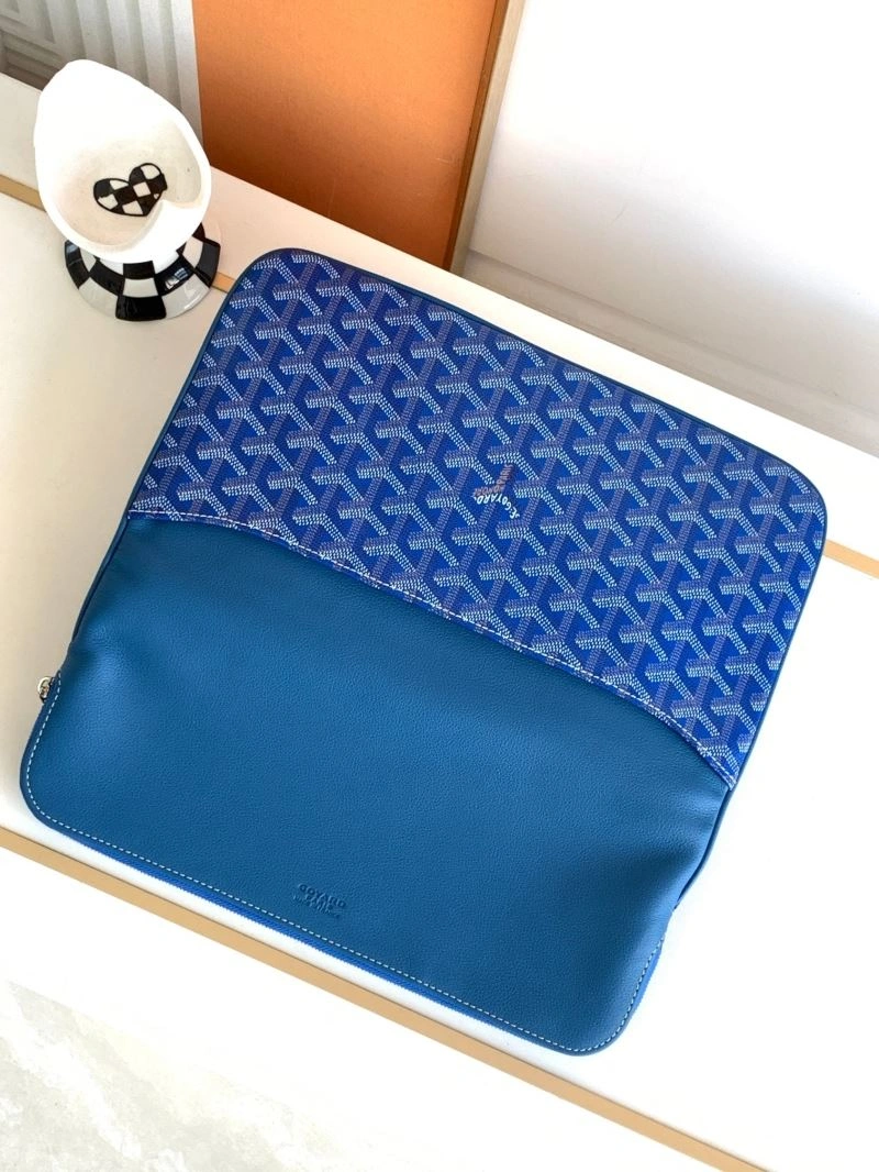 Indistinguishable Goyard Clutch Bags