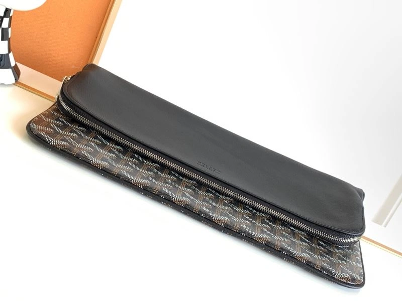 Accurate model Goyard Clutch Bags