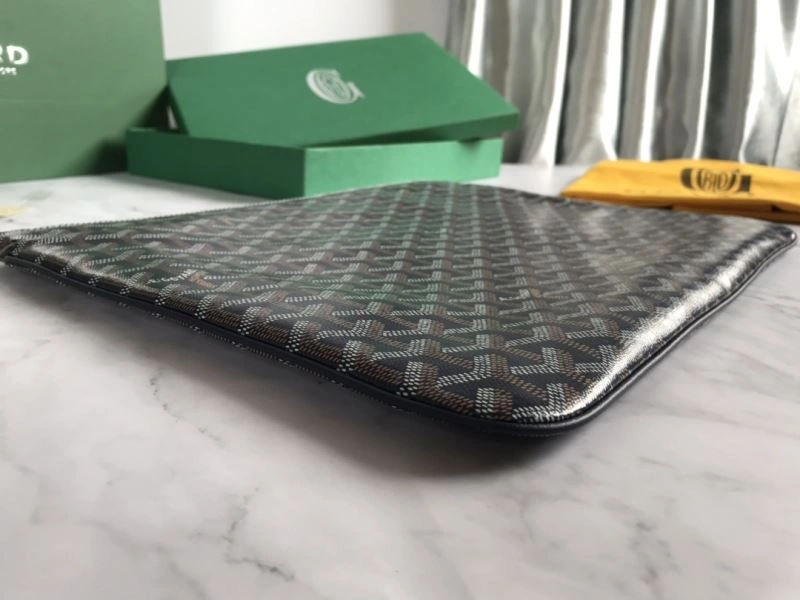 Budget-friendly Goyard Clutch Bags