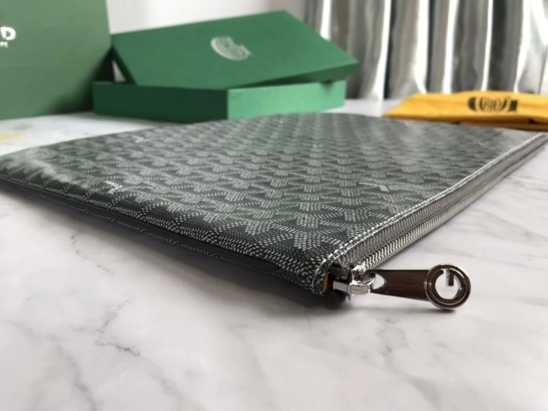Budget-friendly Goyard Clutch Bags