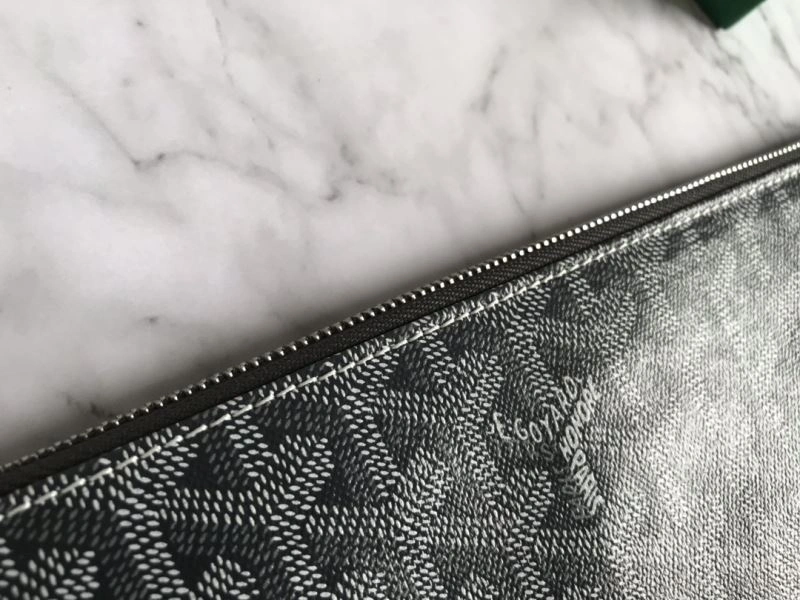 Budget-friendly Goyard Clutch Bags