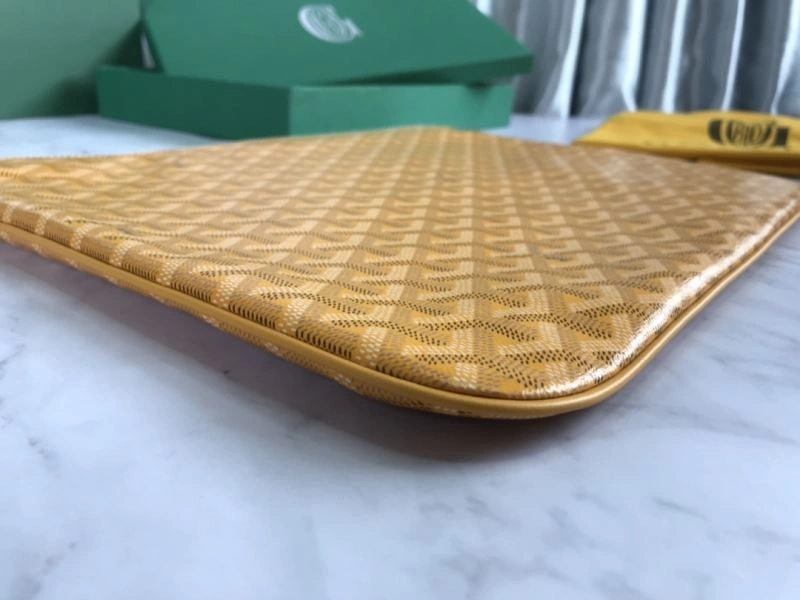 Budget-friendly Goyard Clutch Bags