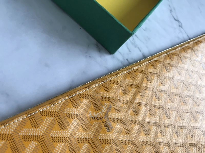Budget-friendly Goyard Clutch Bags