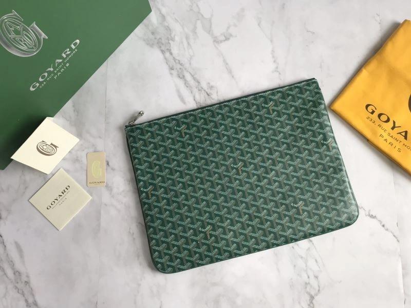 Value-priced Goyard Clutch Bags