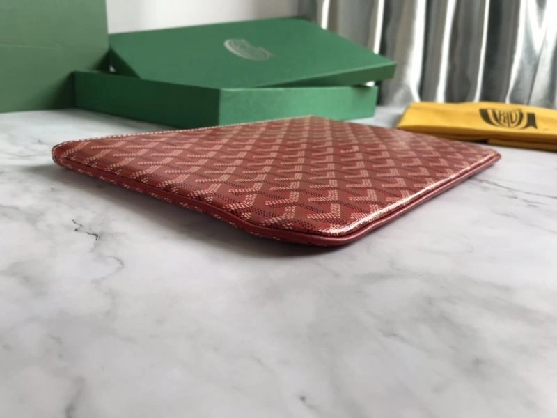 Budget-friendly Goyard Clutch Bags