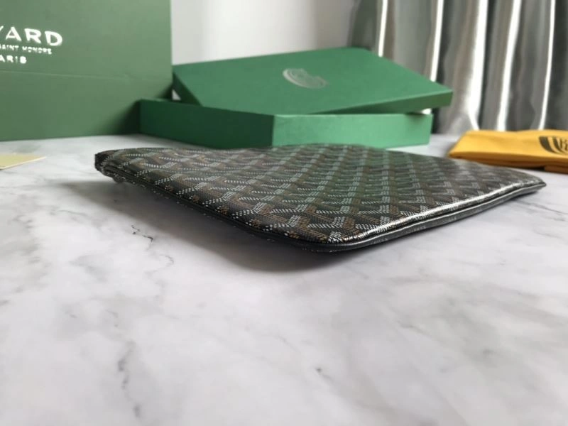 Budget-friendly Goyard Clutch Bags