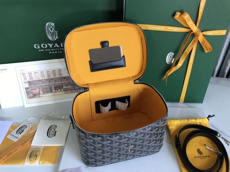 Bargain Goyard Cosmetic Bags