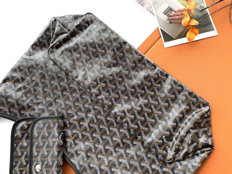 Accurate model Goyard Hobo Bags