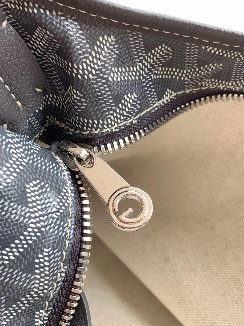 Low-cost Goyard Hobo Bags