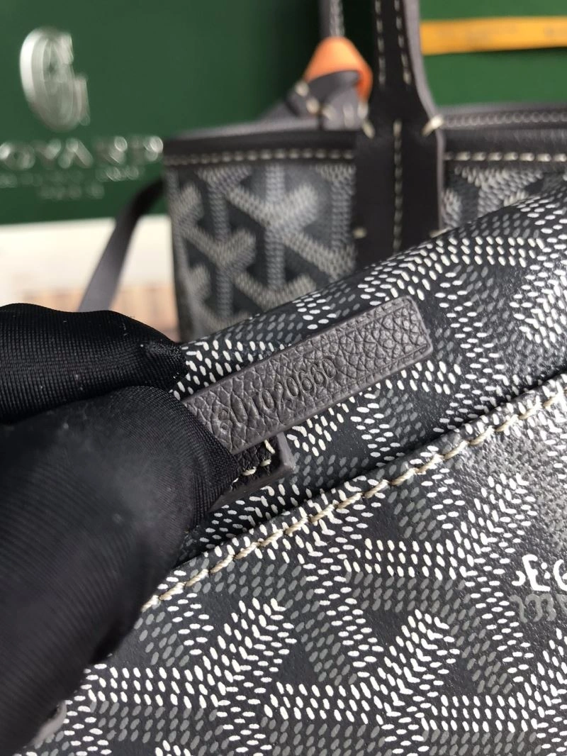 Affordable Goyard Shopping Bags