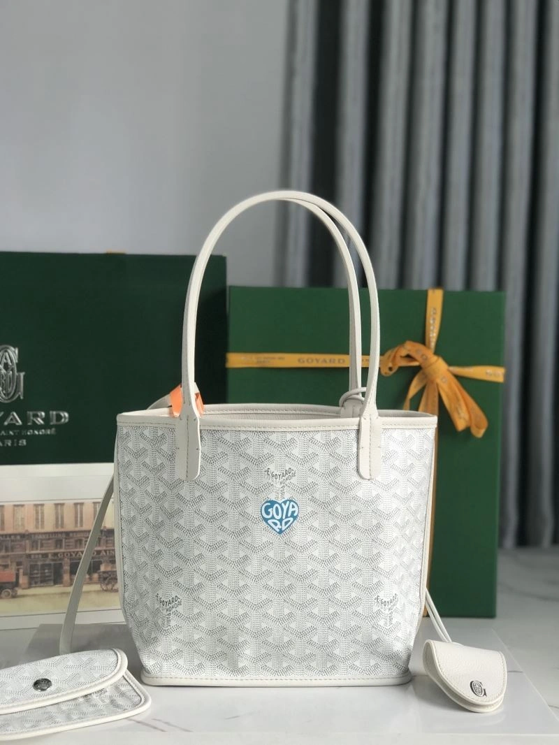 Goyard Shopping Bags