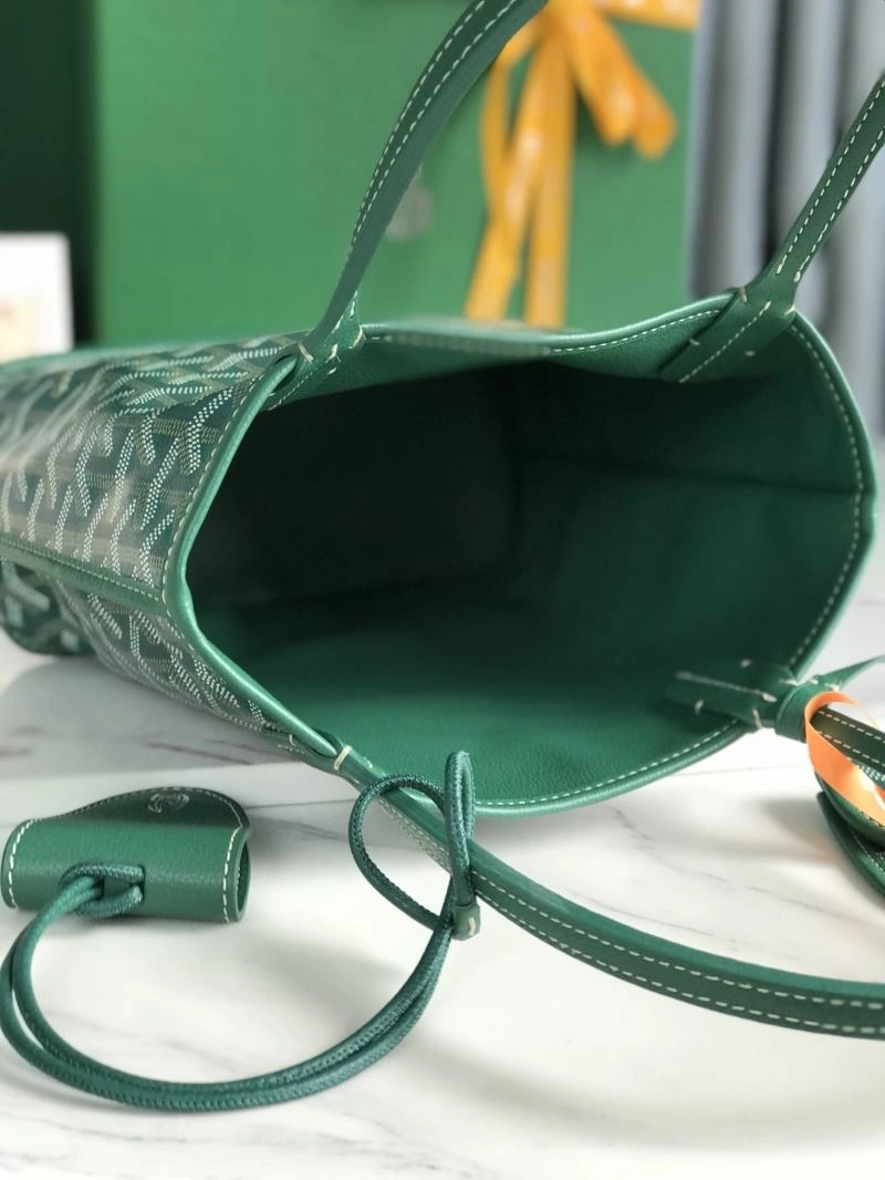 Value-priced Goyard Shopping Bags