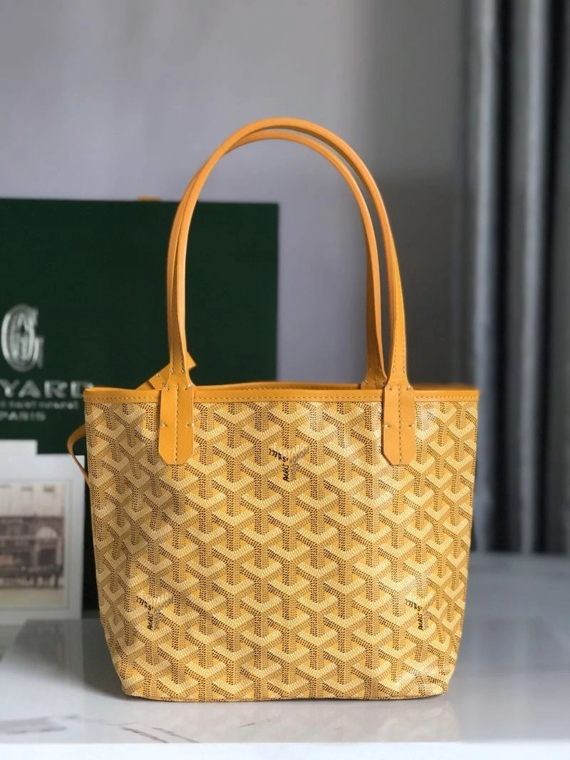Value-priced Goyard Shopping Bags