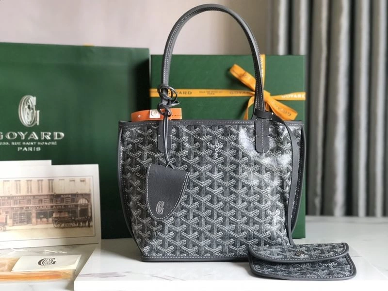Goyard Shopping Bags