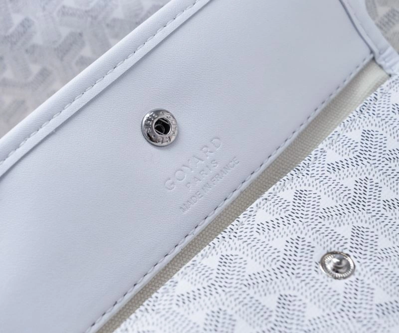 Inexpensive Goyard Shopping Bags