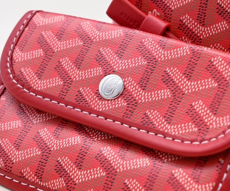 Value-priced Goyard Shopping Bags