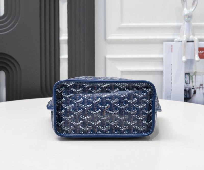 Indistinguishable Goyard Shopping Bags