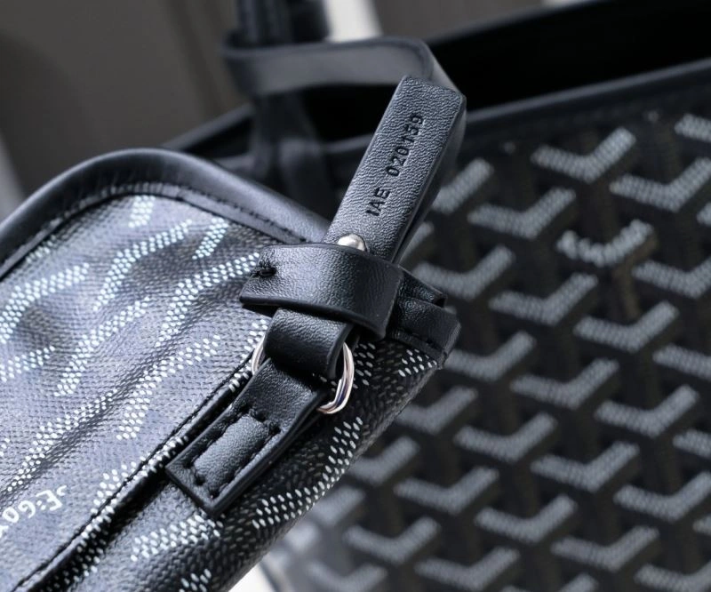 Cut-rate Goyard Shopping Bags