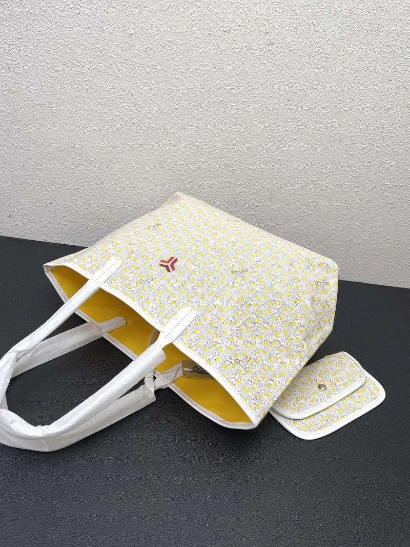 Indistinguishable Goyard Shopping Bags