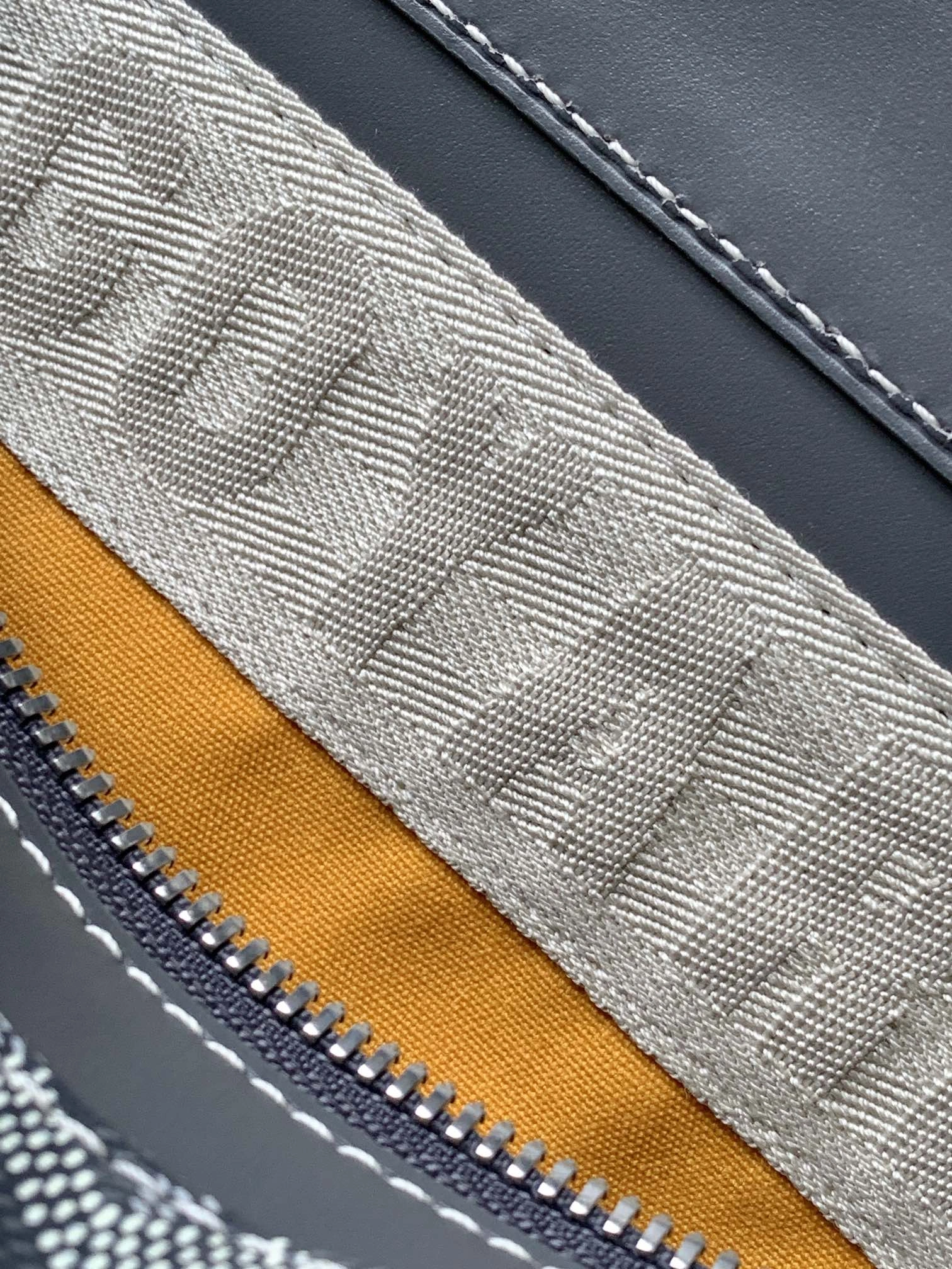 Brand-authenticated Goyard Shopping Bags