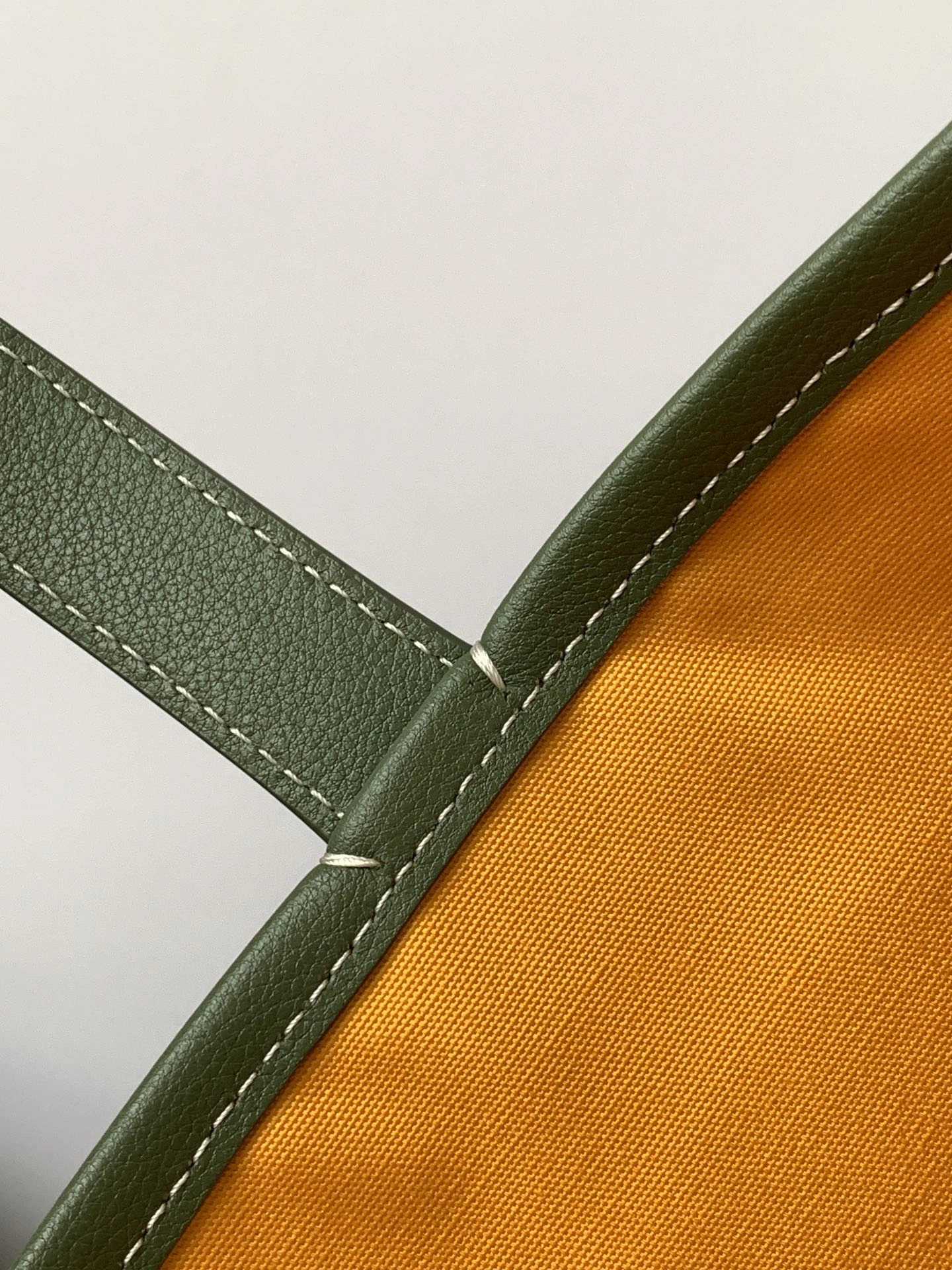 Inexpensive Goyard Shopping Bags