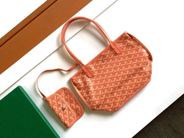 Bargain Goyard Shopping Bags