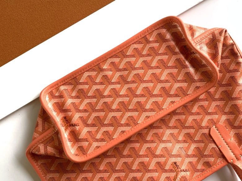 Bargain Goyard Shopping Bags