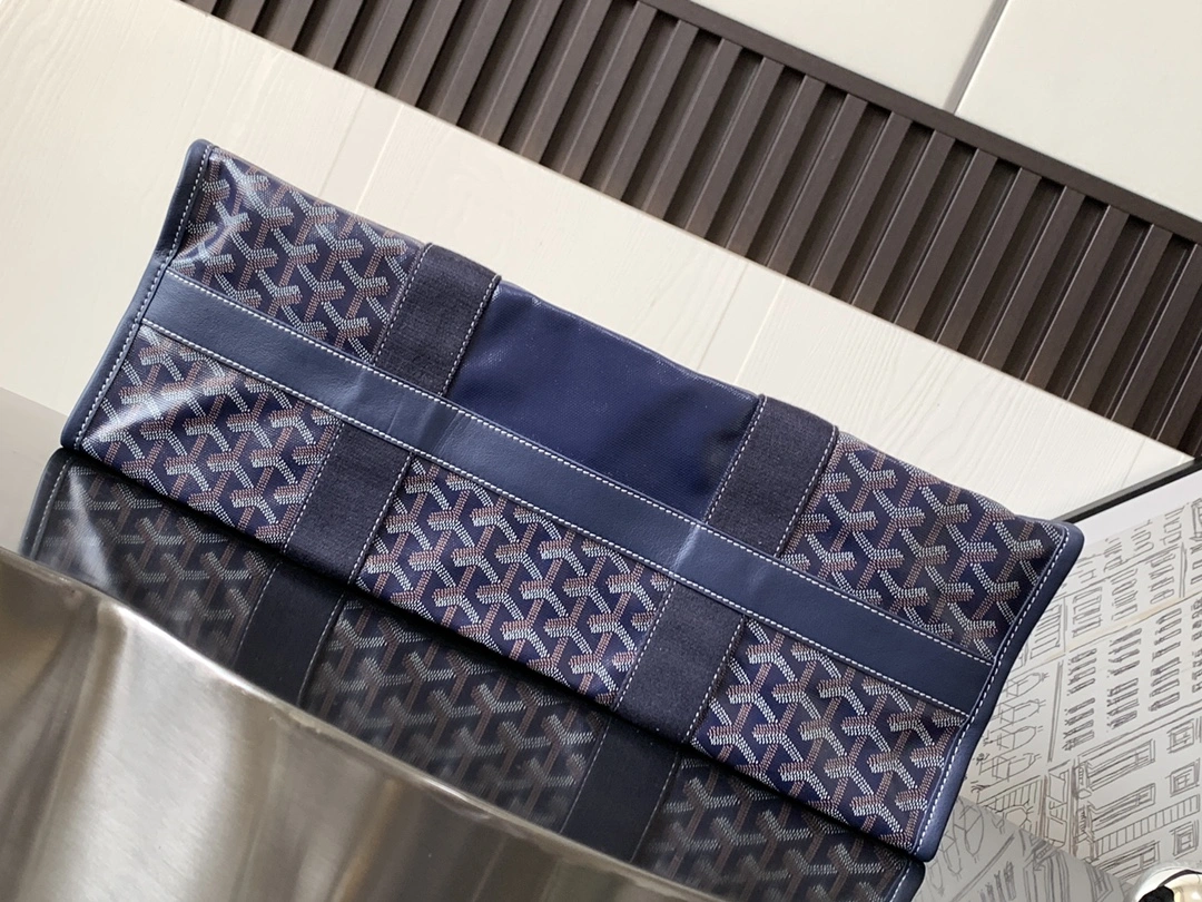 Budget-friendly Goyard Shopping Bags