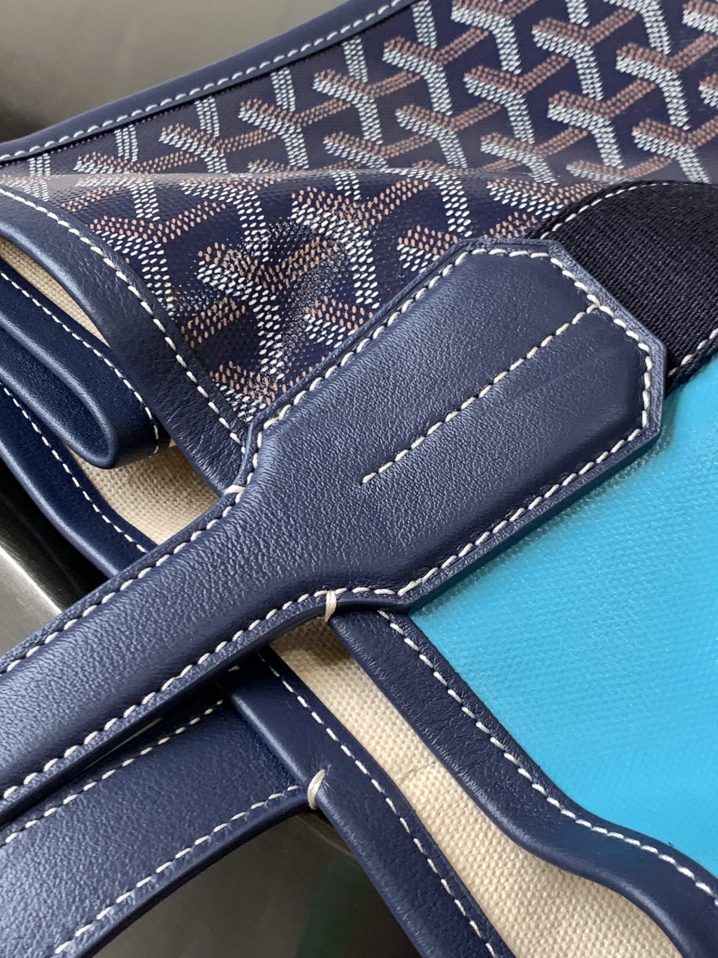 Budget-friendly Goyard Shopping Bags