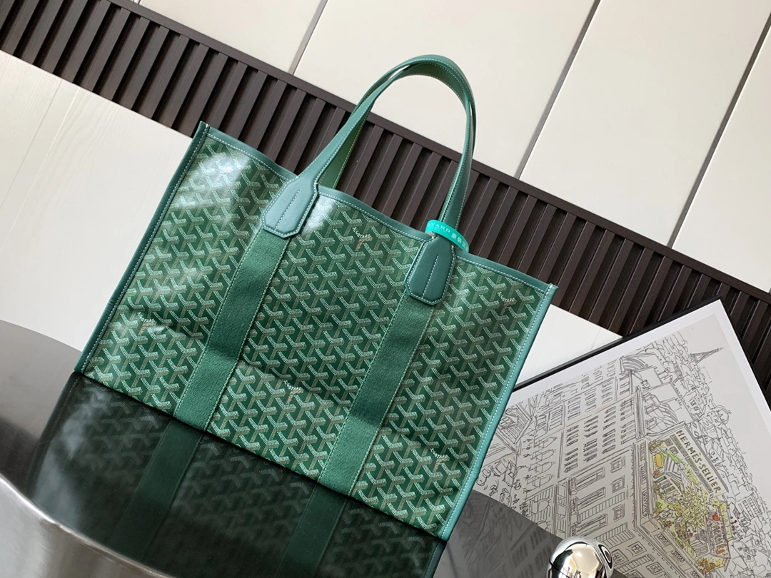 Cut-rate Goyard Shopping Bags