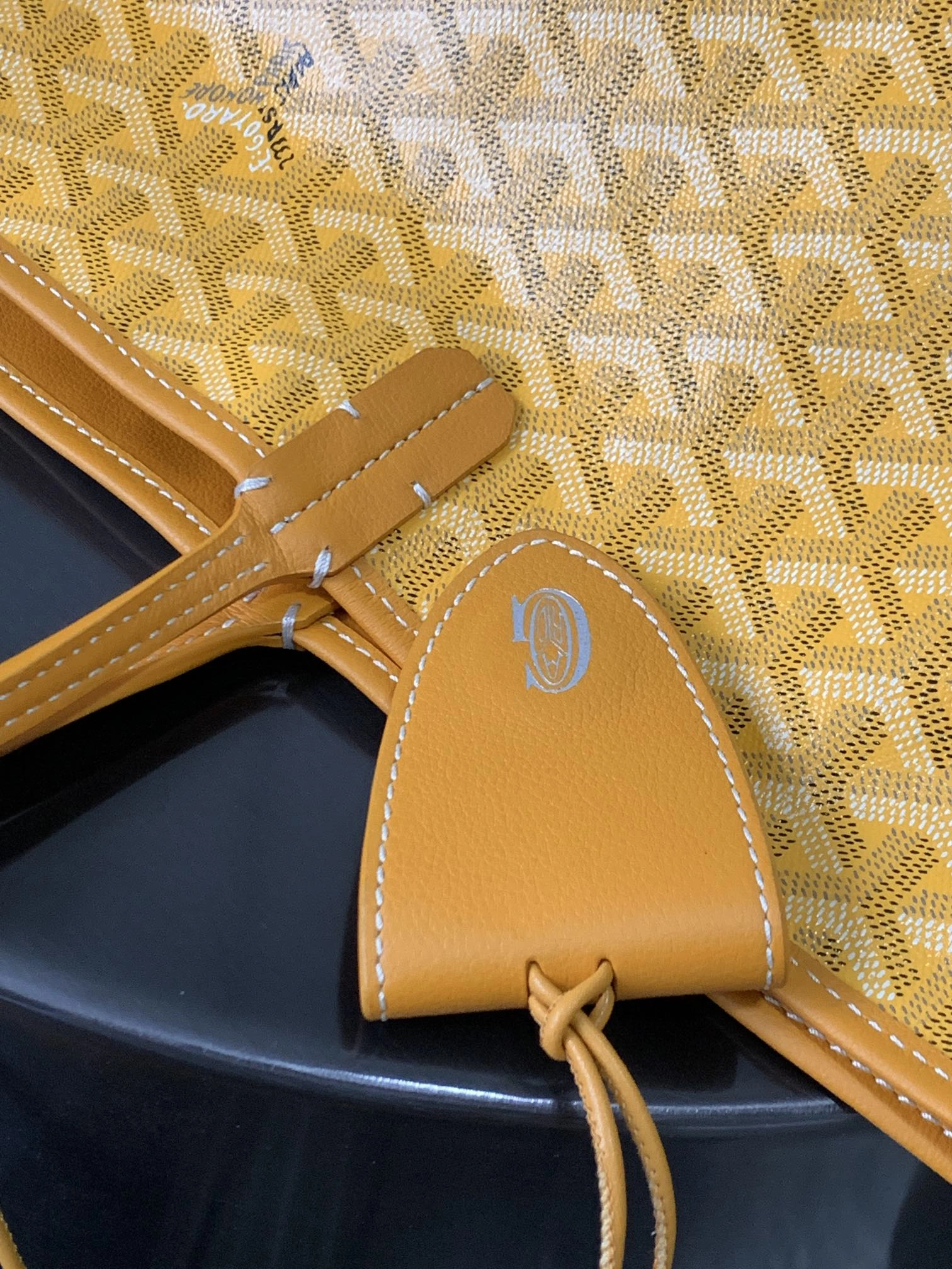 Bargain Goyard Shopping Bags