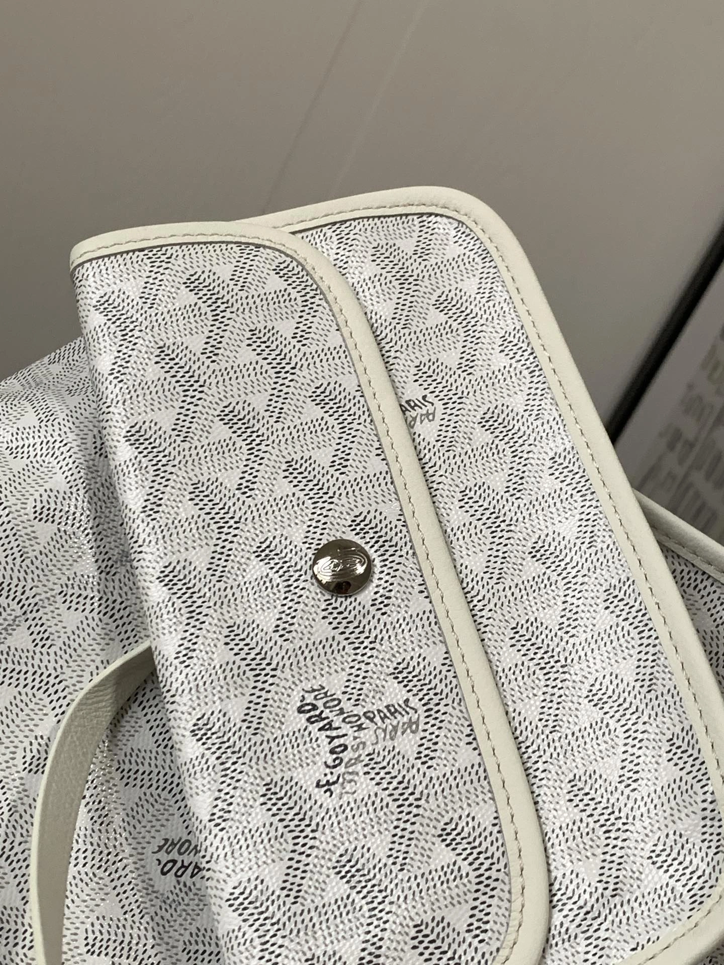 Low-cost Goyard Shopping Bags