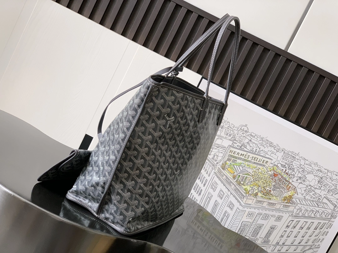 Affordable Goyard Shopping Bags
