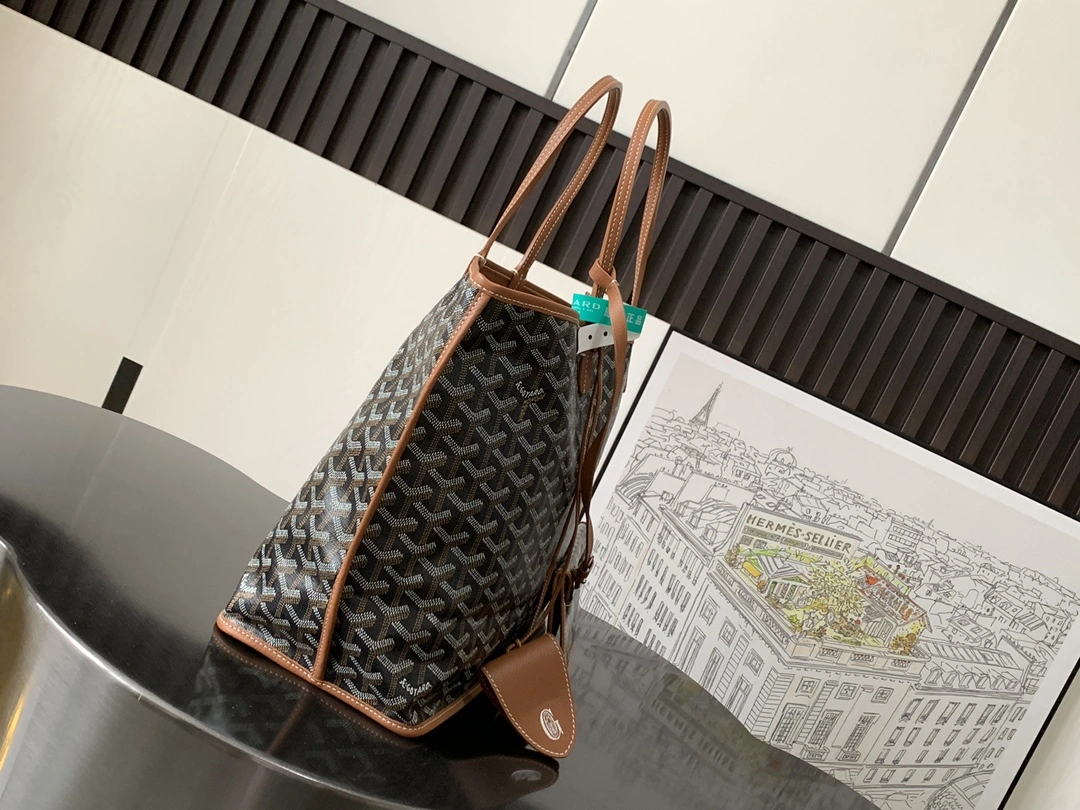 Brand-authenticated Goyard Shopping Bags