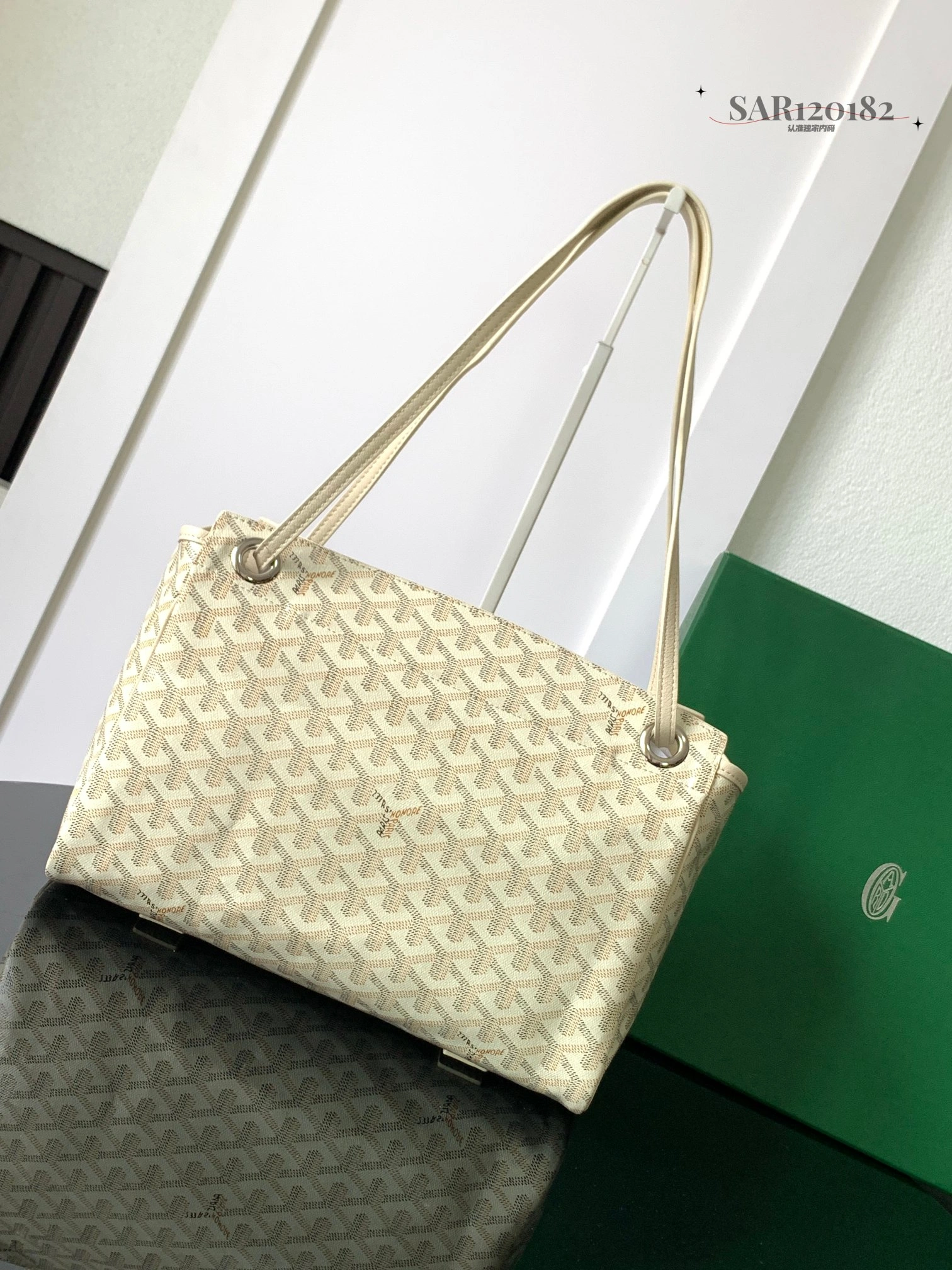 Cut-rate Goyard Shopping Bags