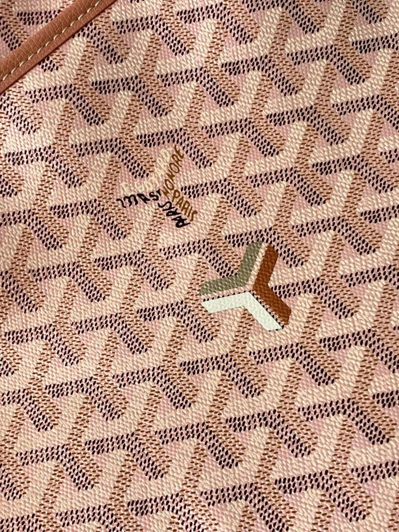 Budget-friendly Goyard Shopping Bags