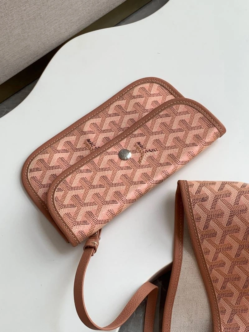 Value-priced Goyard Shopping Bags