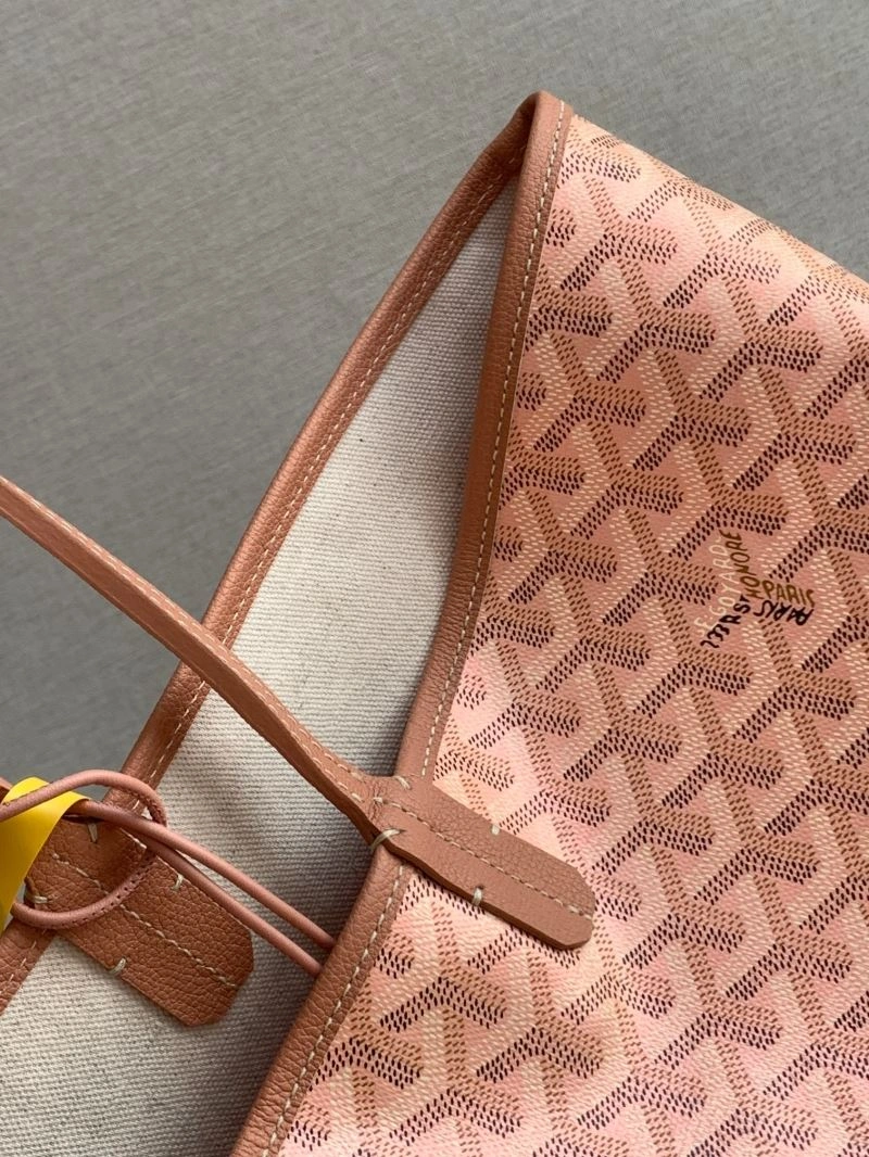 Value-priced Goyard Shopping Bags