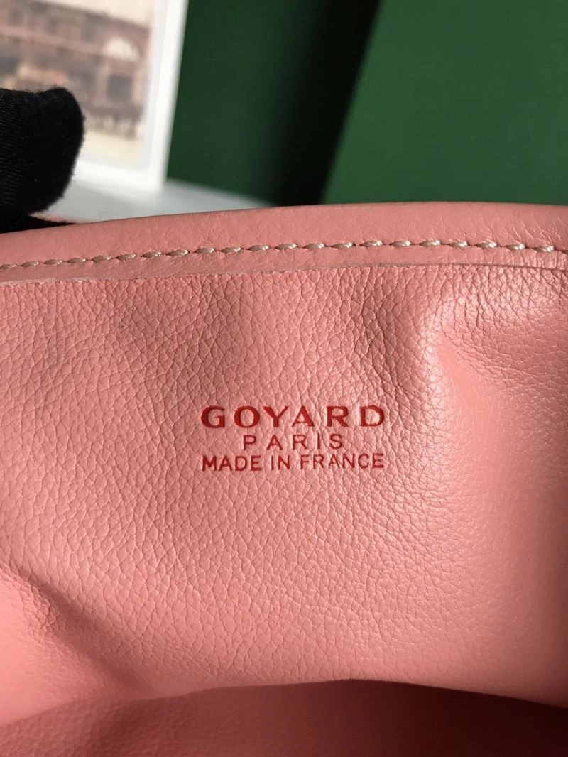 Indistinguishable Goyard Shopping Bags