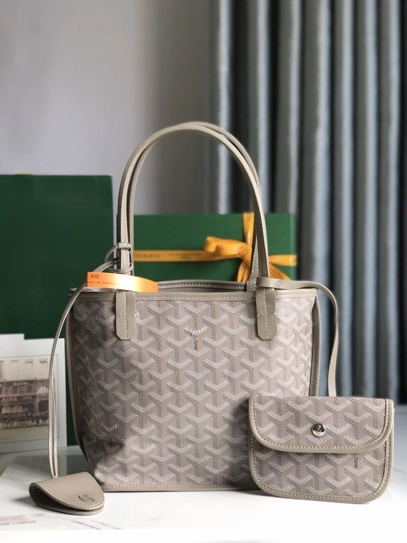 Goyard Shopping Bags