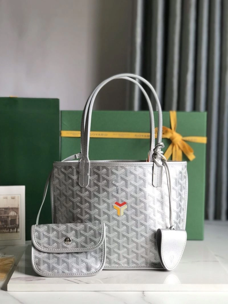 Goyard Shopping Bags