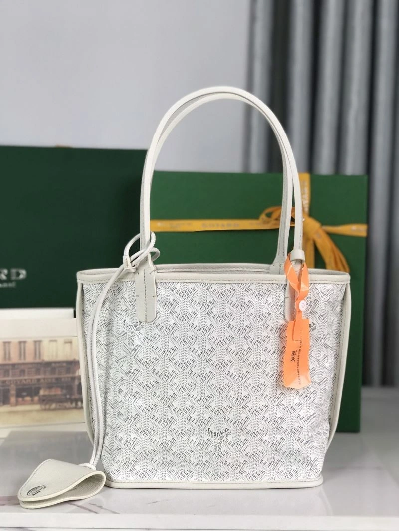 Value-priced Goyard Shopping Bags