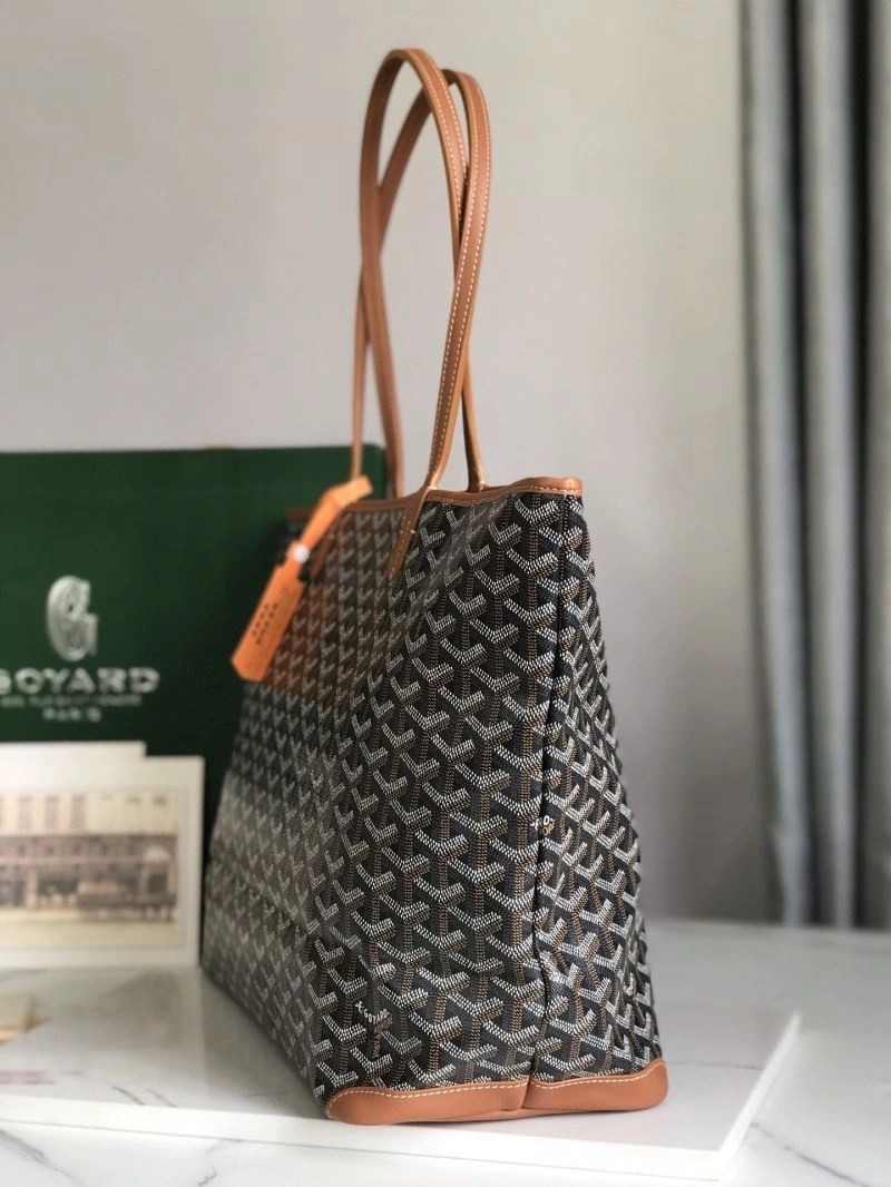 Value-priced Goyard Shopping Bags