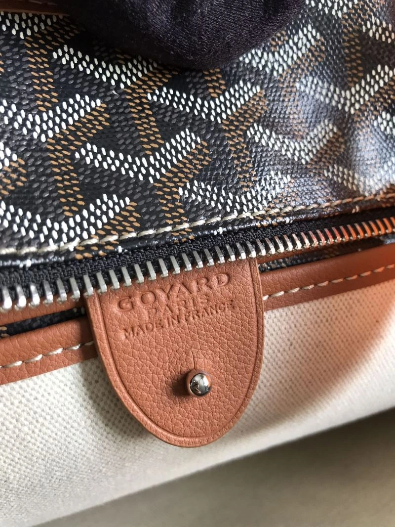 Value-priced Goyard Shopping Bags